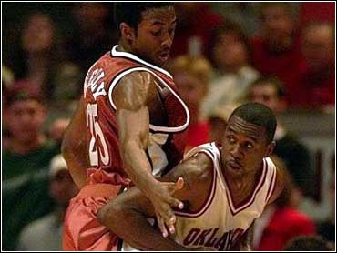 Sooners Corral Longhorns - CBS News