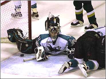 Stars Push Sharks To Brink - CBS News