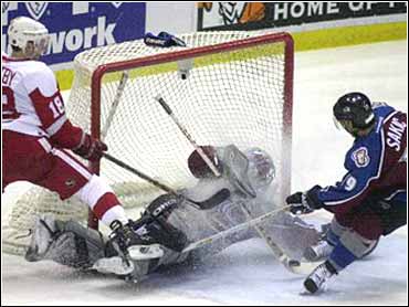 Yzerman's OT Goal Buries Avs - CBS News