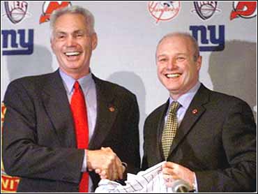 Yankees United With Manchester - CBS News