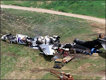FedEx 727 Crashes On Landing - CBS News