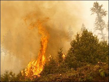 Oregon Fire Forces More Evacuations - CBS News