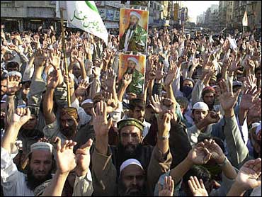 Attack On U.S. Consulate In Pakistan - CBS News