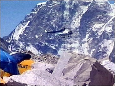 Copter Crash Near Mt. Everest - CBS News