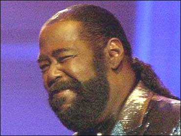 Deep voice gives guys leg up with ladies? What study says - CBS News