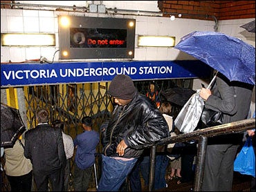 Blackout Disrupts London Rush Hour - CBS News