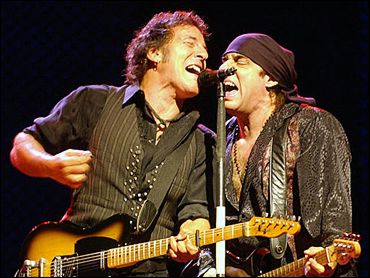 Boss Rocks Fenway - CBS News