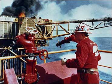 'Hellfighter' Red Adair Dies At 89 - CBS News