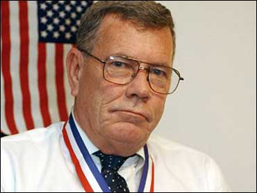 My Lai Hero Hugh Thompson Dies At 62 - CBS News