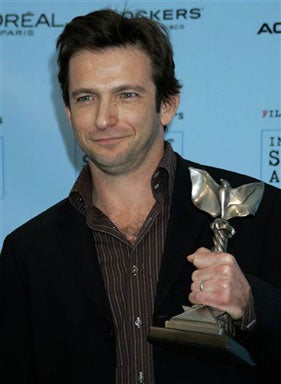 Tracking Floyd From Within - CBS News