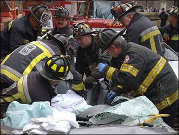 3 Die In Boston Scaffolding Collapse - CBS News