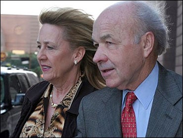 Enron's Lay Irritable On Witness Stand - CBS News