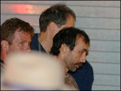 Suspected Cop Killer Surrenders - CBS News