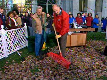 Latest In Leaf-Raking, Gathering Aids - CBS News