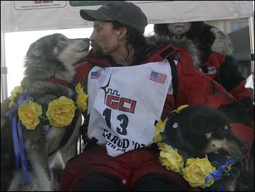 Iditarod Winner Follows In Footsteps - CBS News