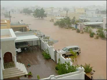 Mass Evacuations As Cyclone Gonu Hits Oman - CBS News