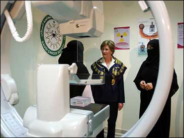 The First Lady's First Saudi Visit - CBS News