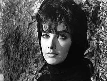 Suzanne Pleshette Dies At Age 70 - CBS News