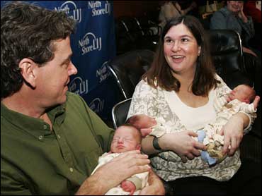 Rare Identical Triplets Born To N.Y. Woman - CBS News