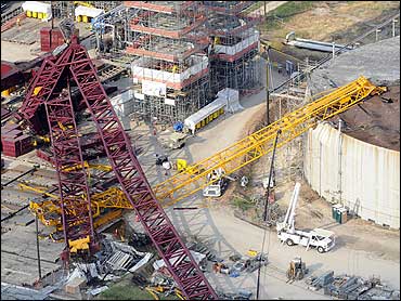 Houston Crane Collapse Probe Begins - CBS News