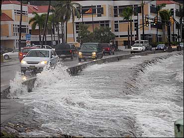 Hurricane Omar Spares Northern Caribbean - CBS News