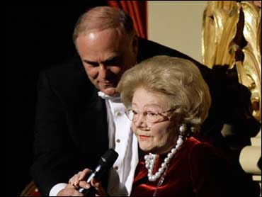 Philanthropist Leonore Annenberg Dies - CBS News