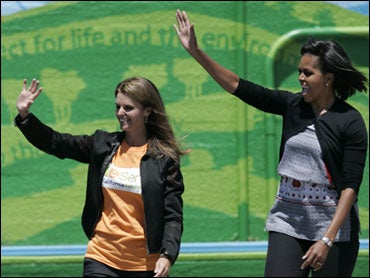 Michelle Obama Kicks Off Volunteer Program - CBS News