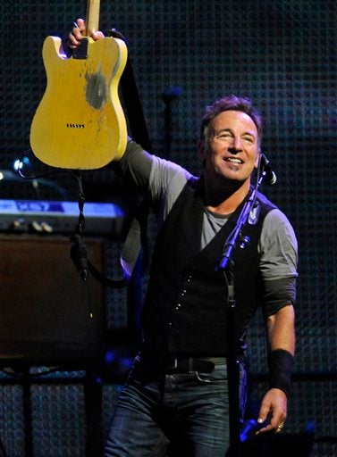 Springsteen Plays Last Show At Giants Stadium - CBS News