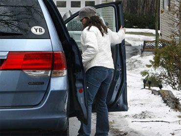 Tragedy Thrusts Kerrigan Back in Spotlight - CBS News