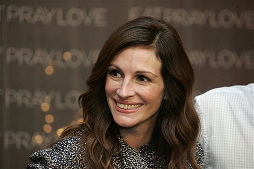 Julia Roberts Aging? Yes, but Forget about Botox - CBS News