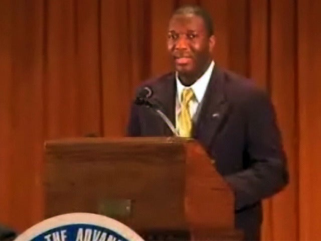 Alvin Greene Hits The Campaign Trail - CBS News