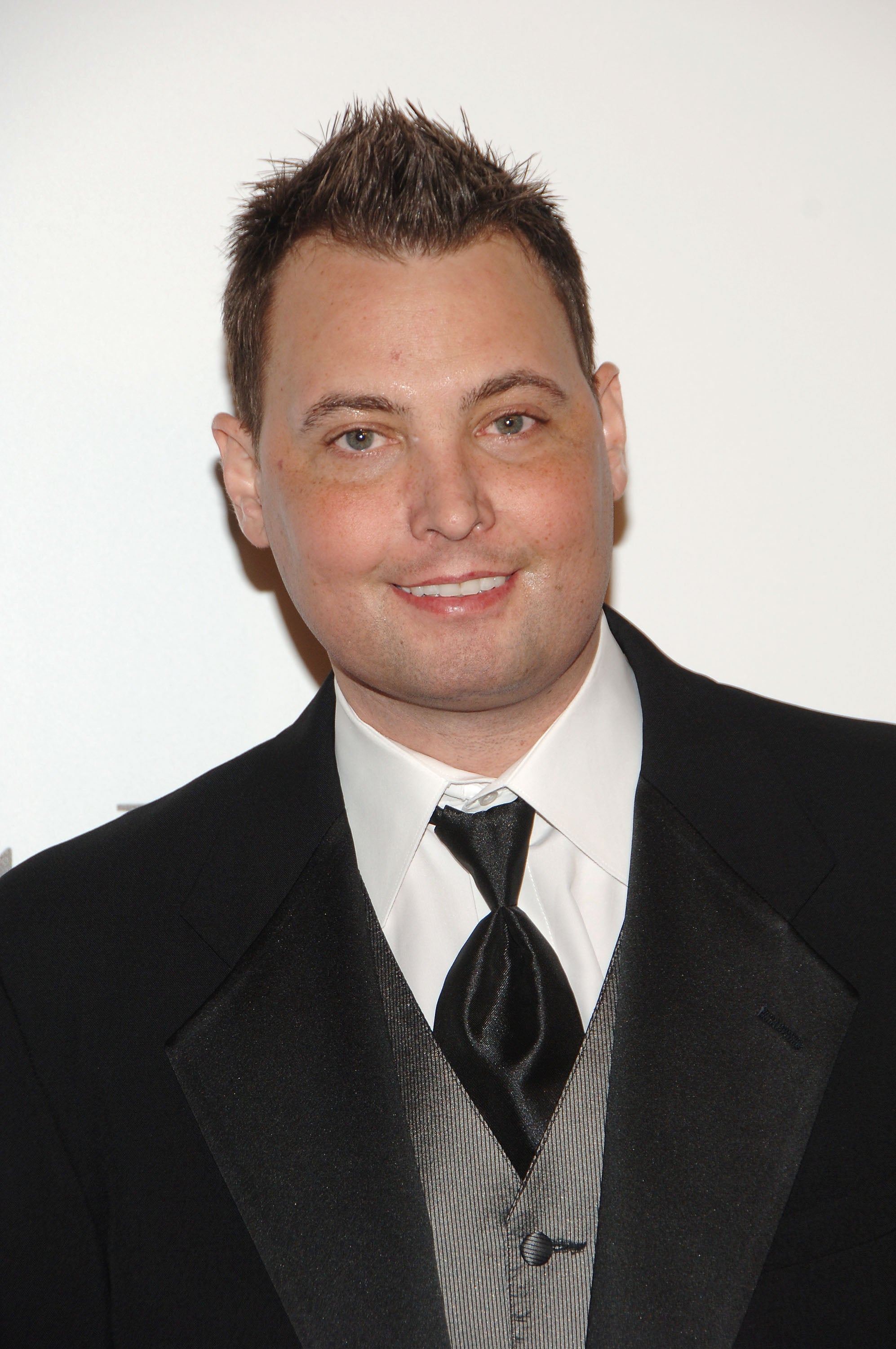 Rich Cronin, Lead Singer of LFO, Loses Battle with Cancer - CBS News