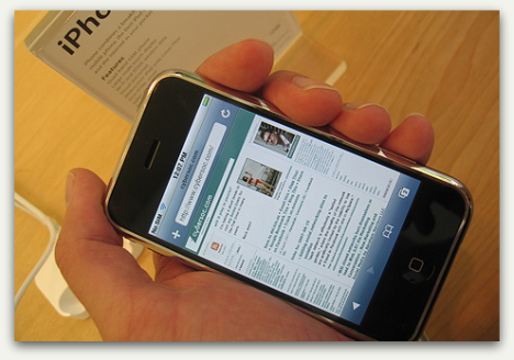 8 Dumbest Things We Heard This Decade: Scrap the iPhone - CBS News