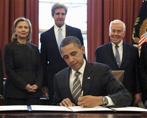 Obama Signs Nuclear Treaty Documents Wednesday - CBS News