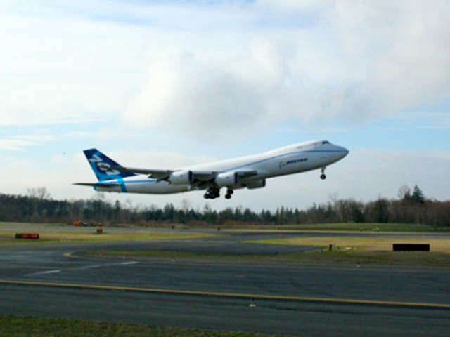 Boeing Gets Ready to Unveil its Coolest Plane in Years - CBS News