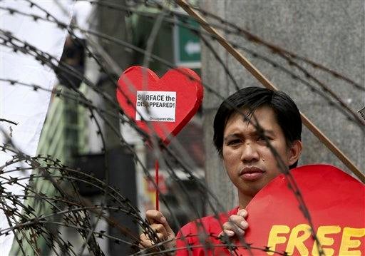 Gov't: Philippine Rebels Stronger Ahead Of Talks - CBS News