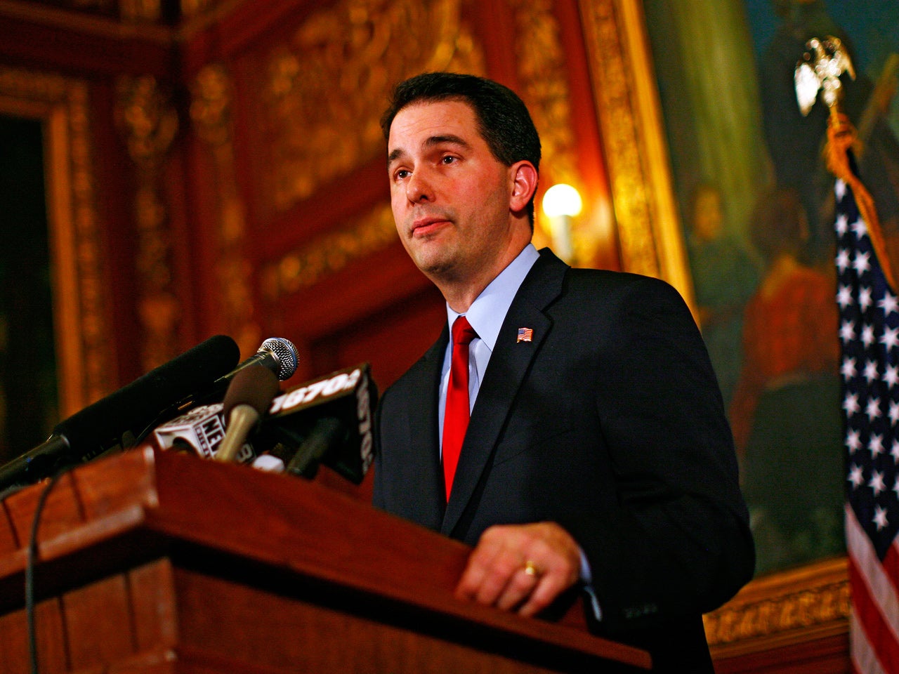 Wisconsin Gov. Scott Walker warns of layoffs as unions step up efforts ...