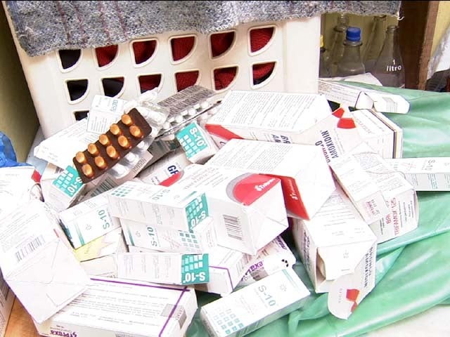 How to safely order medication online - CBS News