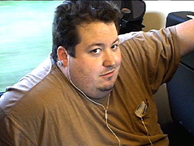 380-pound man gets to about 200 to skydive - CBS News