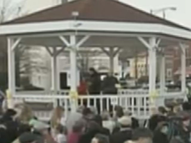 Summer Inman Missing: Family and friends hold vigil for Ohio mom - CBS News