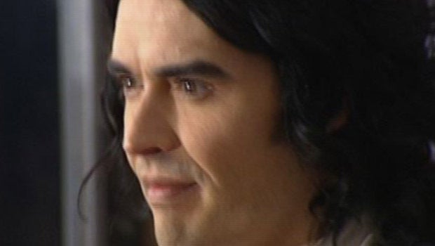 "Arthur" stars praise Russell Brand - CBS News