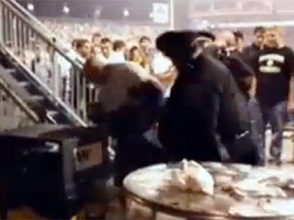 Fan tased as fans chant "USA!" at PNC Park - CBS News