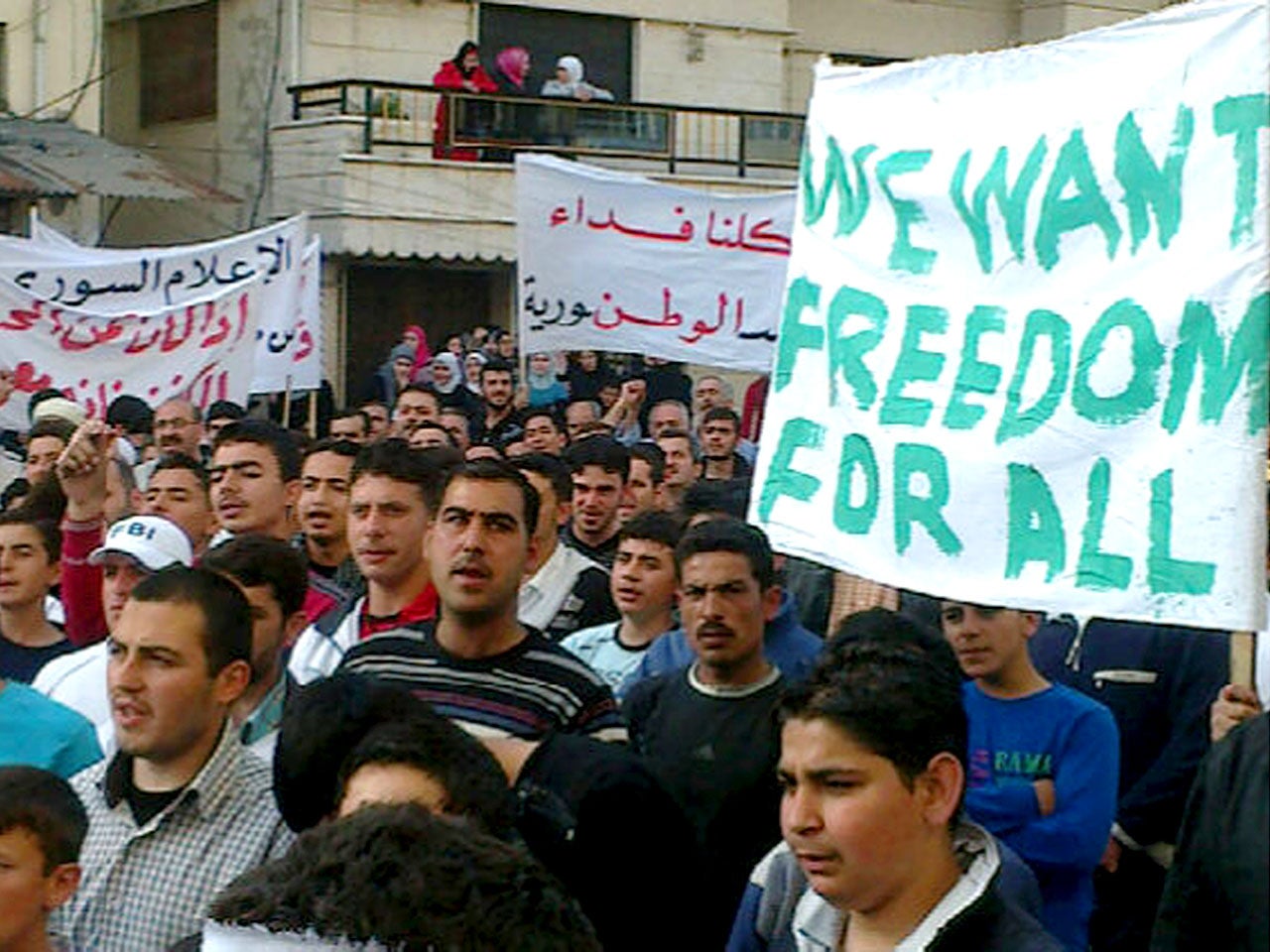 Syrian protesters persist despite crackdown - CBS News