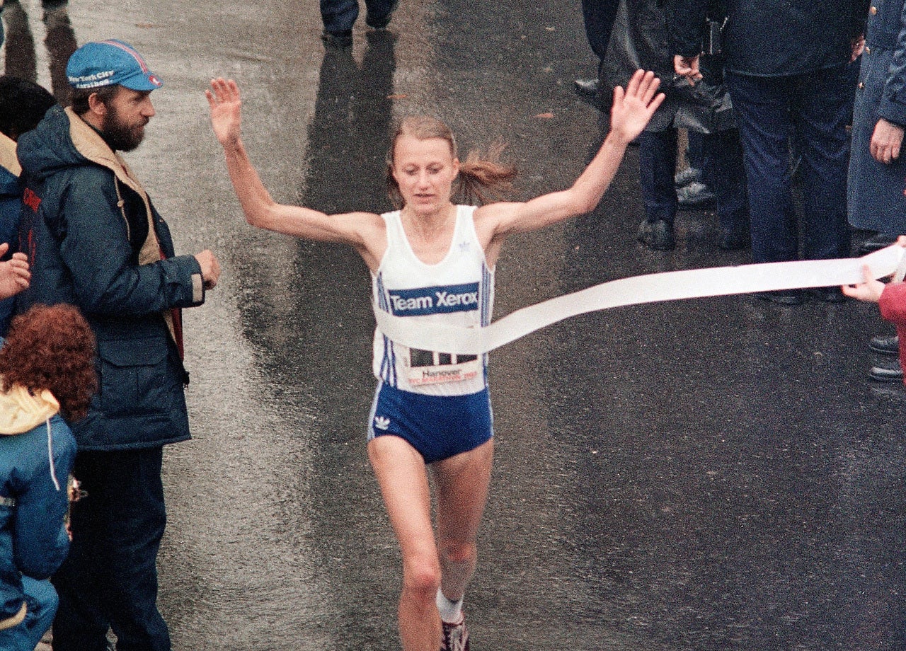 Marathon great Grete Waitz dies at 57 - CBS News