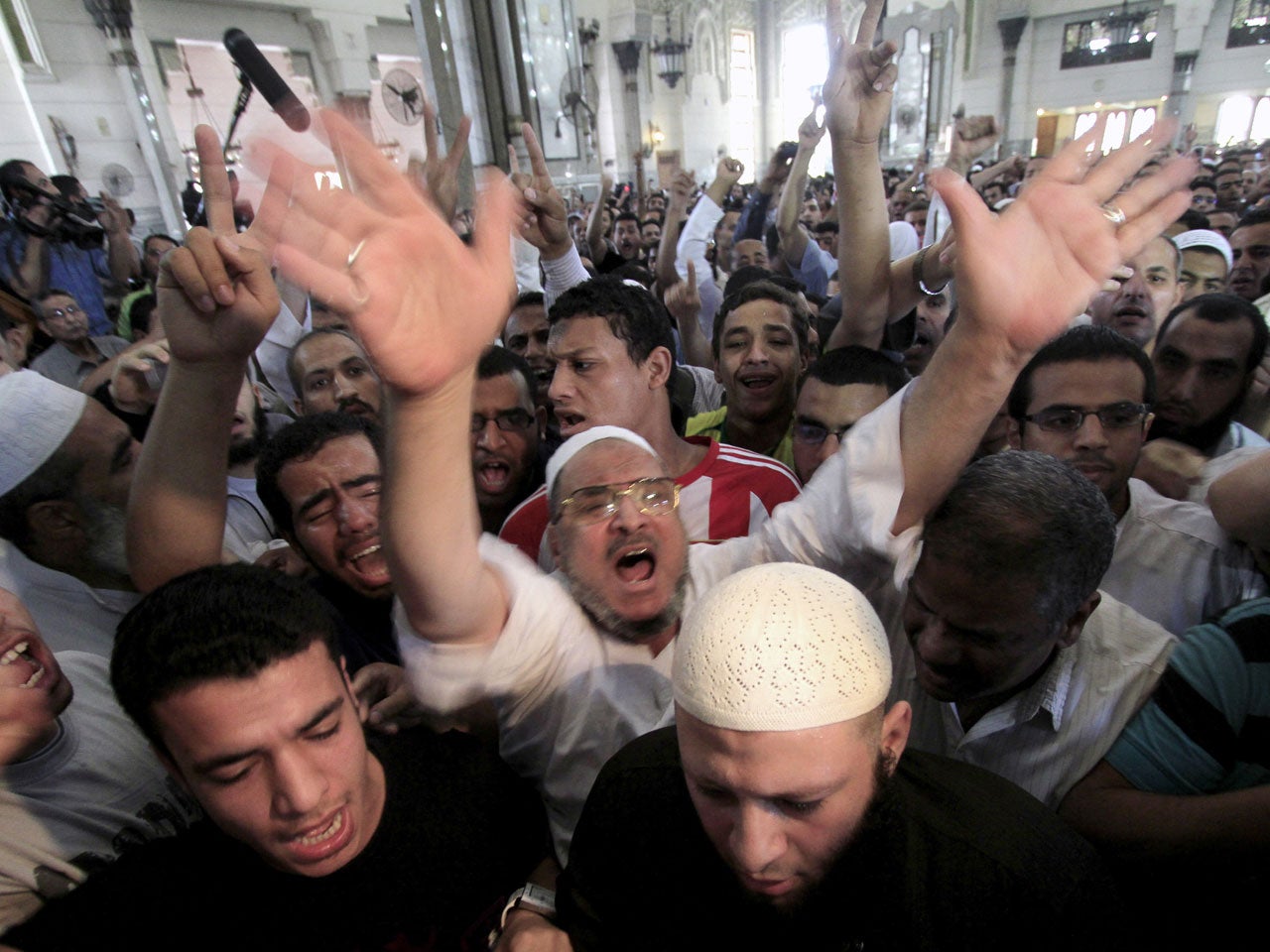 Egypt: Muslim-Christian clashes kill at least 5 - CBS News