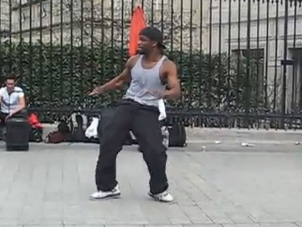 WOW: Parisian street dancer has some crazy moves - CBS News
