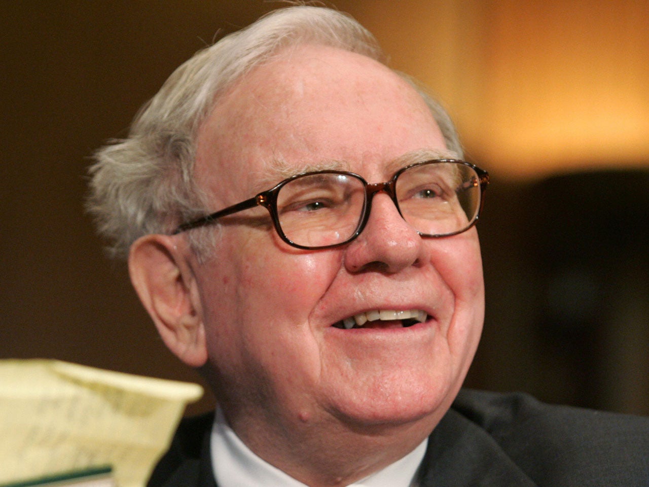 Warren Buffett to guest star in "The Office" finale - CBS News