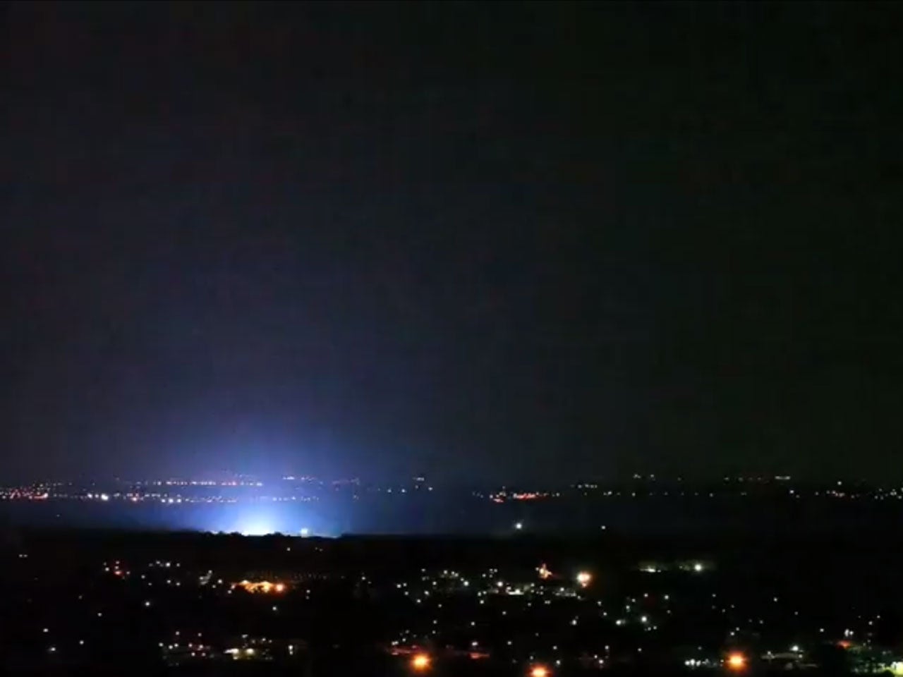 Lightning causes incredible explosions in Texas - CBS News