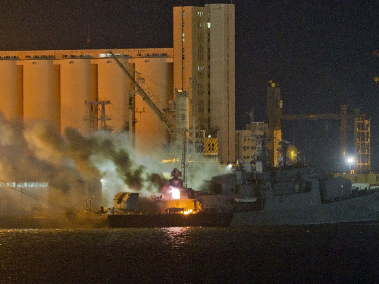 NATO jets bombard 3 Libyan ports - CBS News