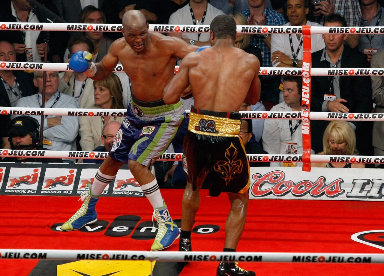 At 46, Hopkins becomes oldest boxing champion - CBS News